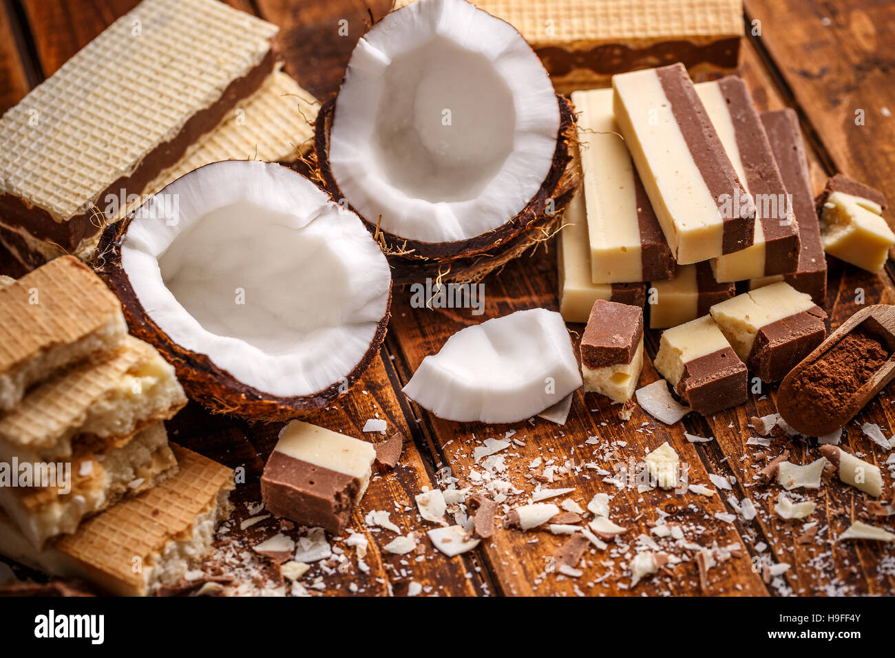 Wafer chocolate bar hi-res stock photography and images - Alamy