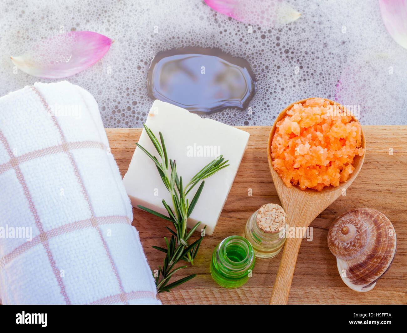 Spa and wellness treatment setup on wooden panel Stock Photo - Alamy