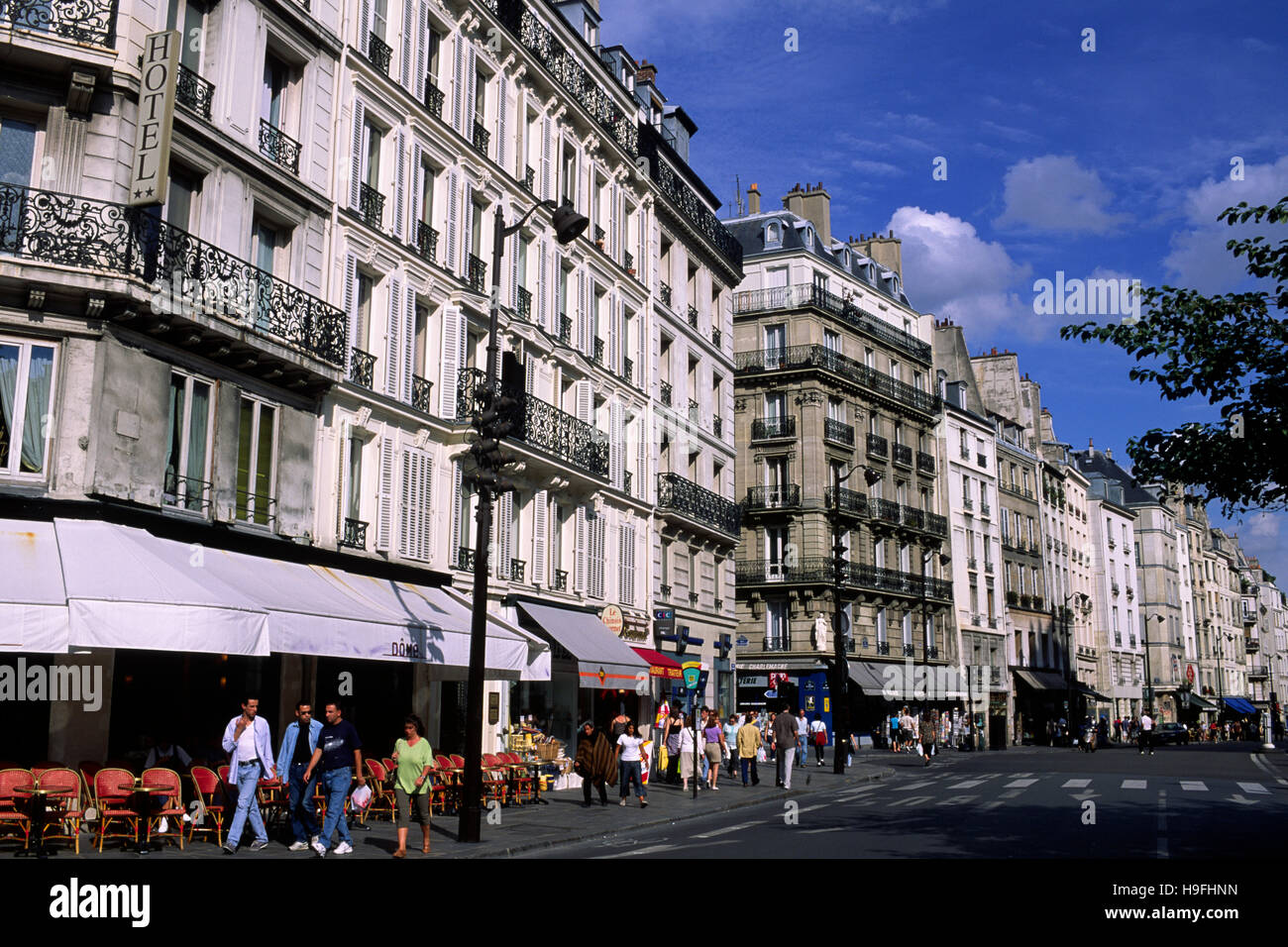 Rue de Rivoli, Paris, France Stock Photo - Alamy
