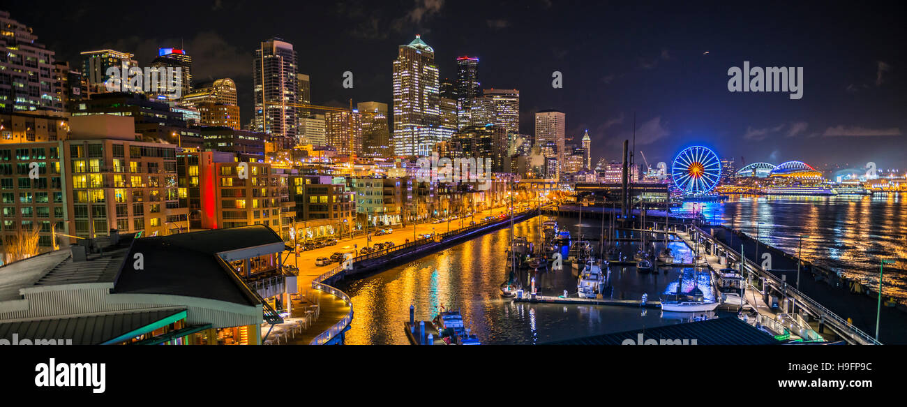 Downtown Seattle Waterfront on a rainy night Stock Photo - Alamy