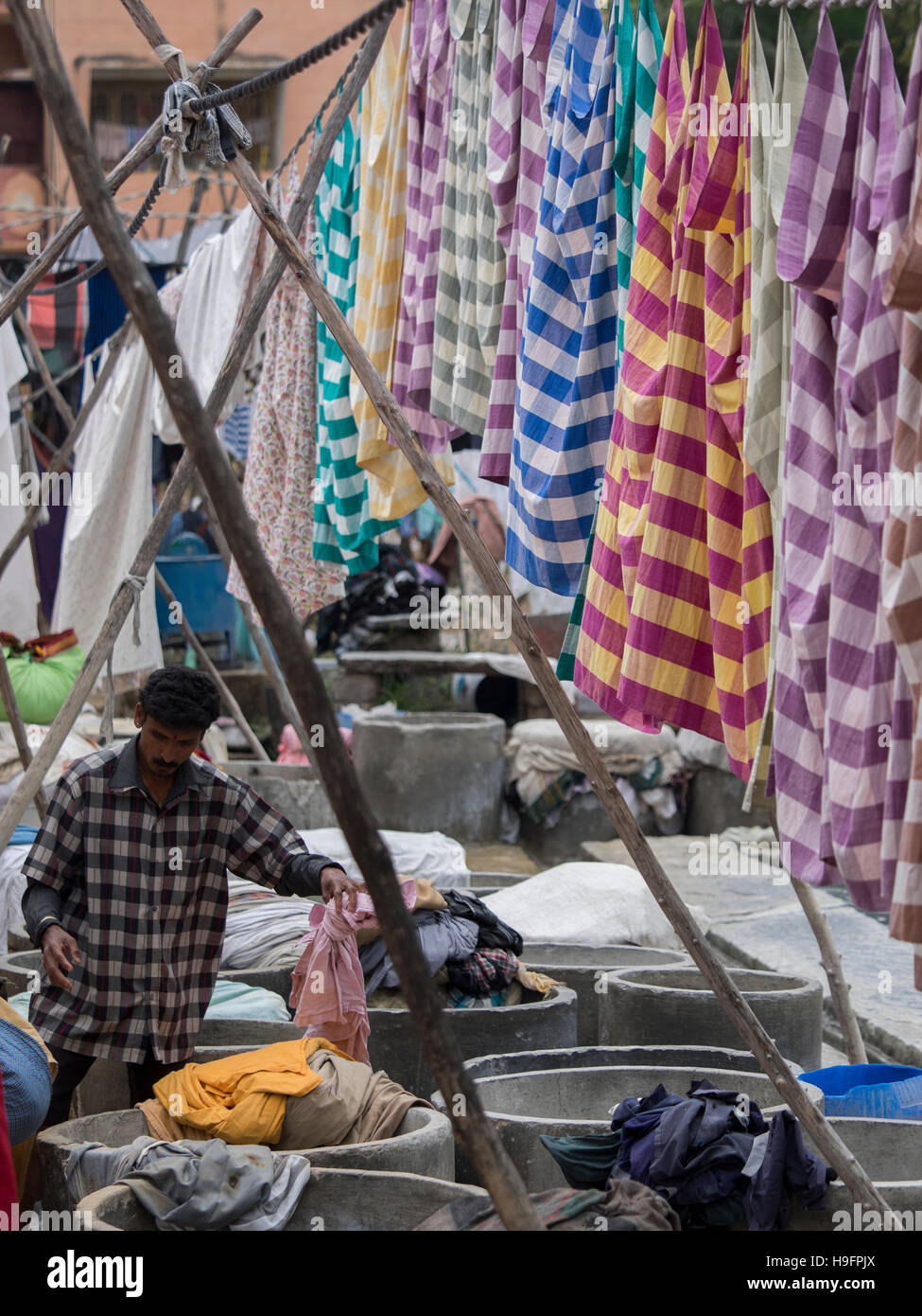 Bathing with clothes hi-res stock photography and images - Alamy