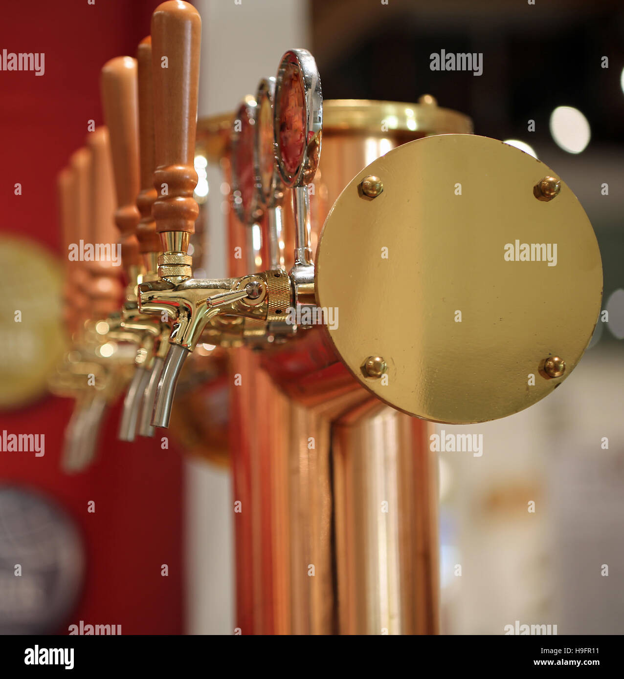 Spiles hi-res stock photography and images - Alamy