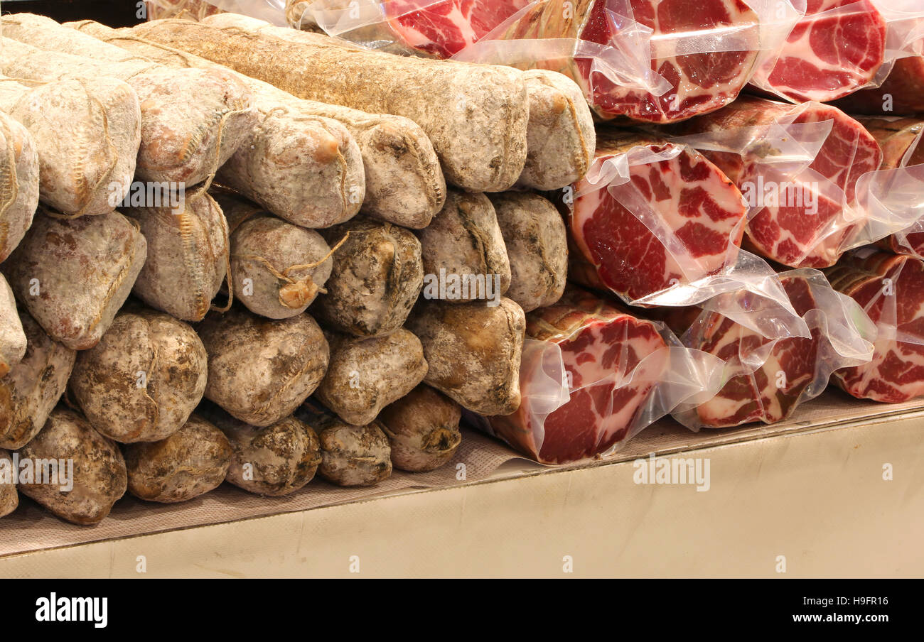 Italian market meat hi-res stock photography and images - Alamy
