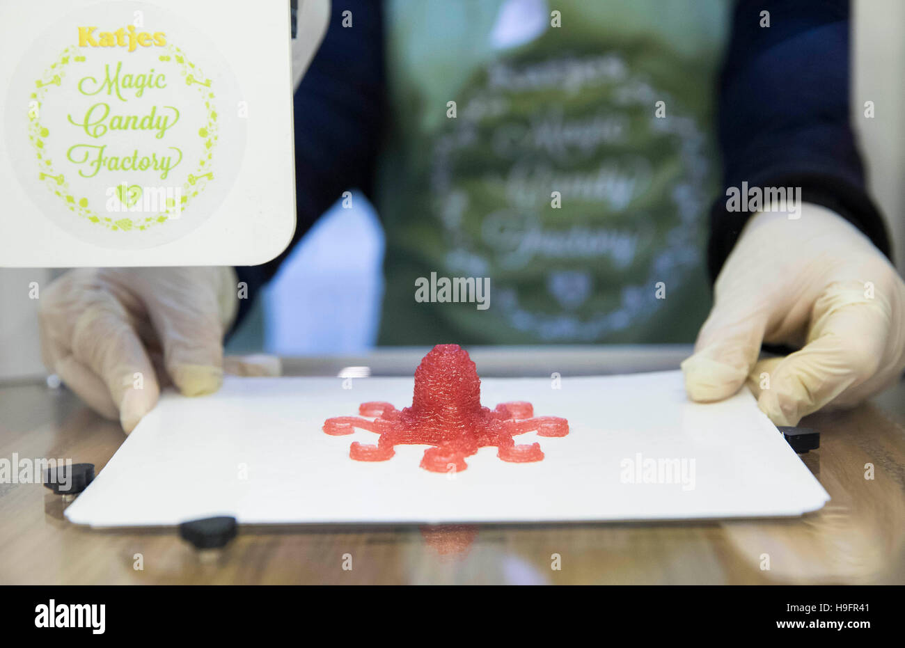 The Katjes Magic Candy Factory, the first 3D printer to print gelatin ...