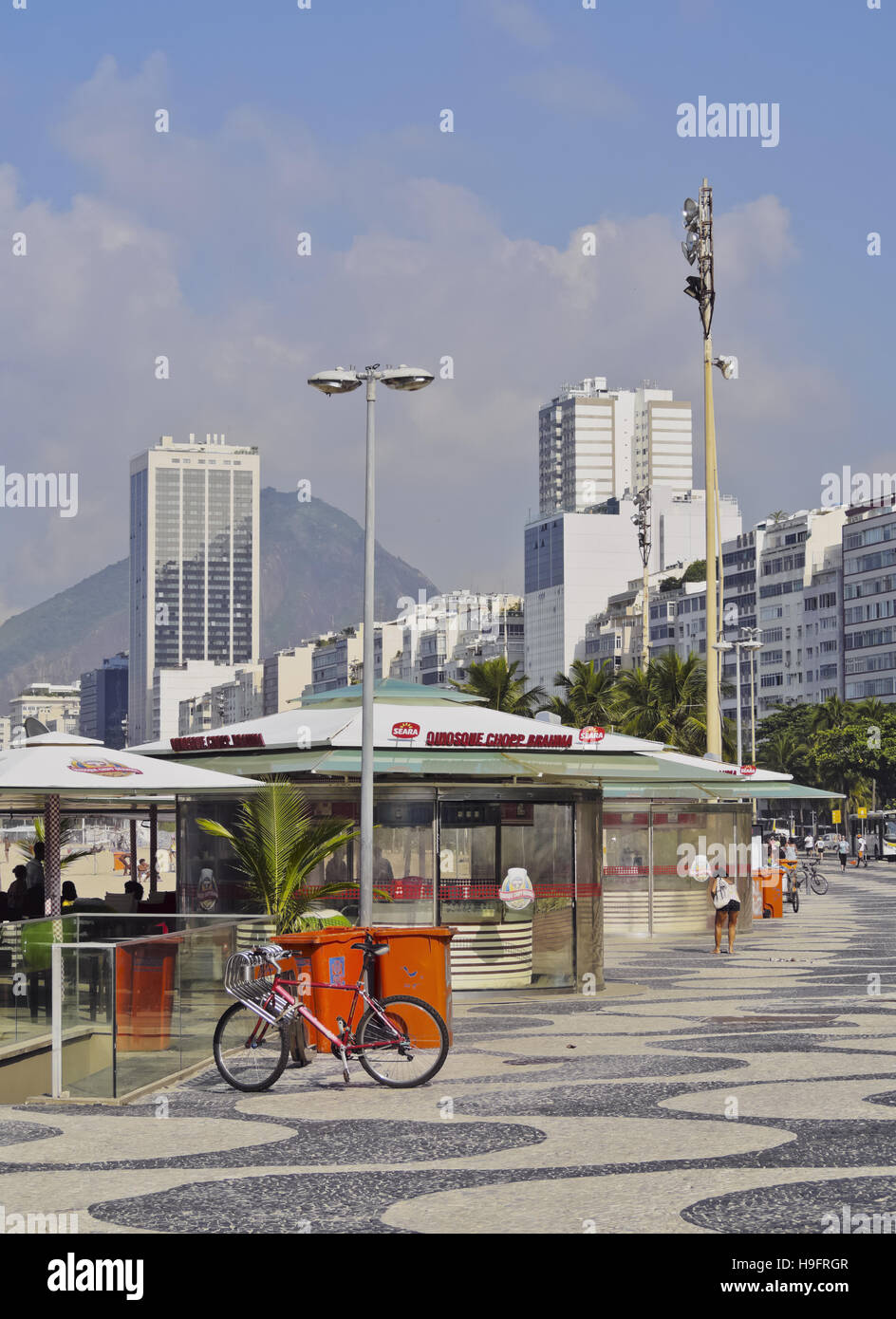 Wave pattern sidewalk copacabana beach hi-res stock photography and ...