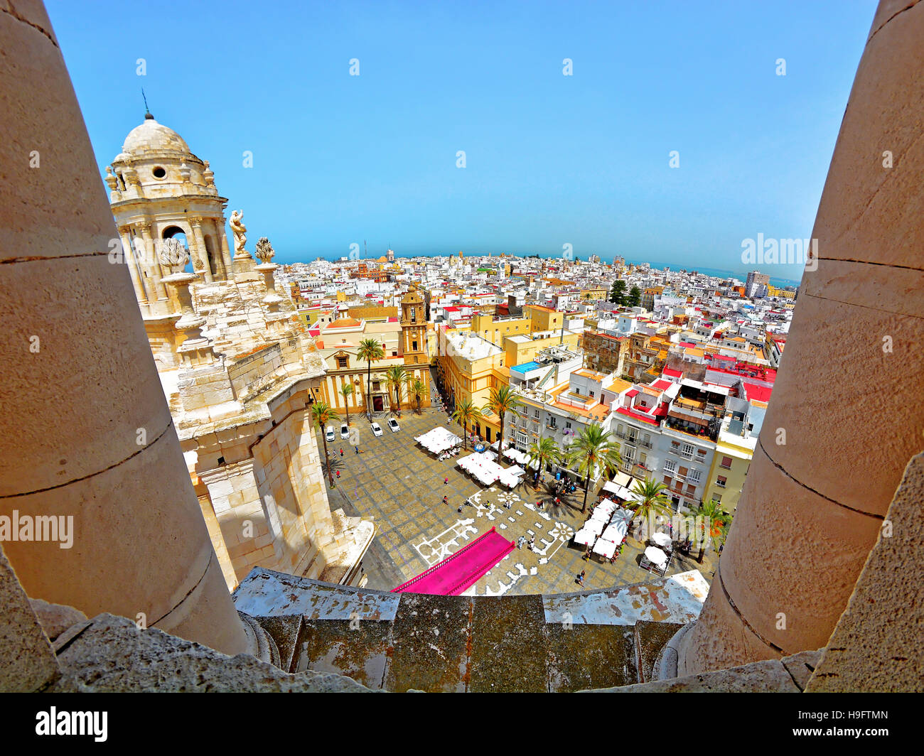 Cadiz red and white rooftop houses and main square plaza Stock Photo ...