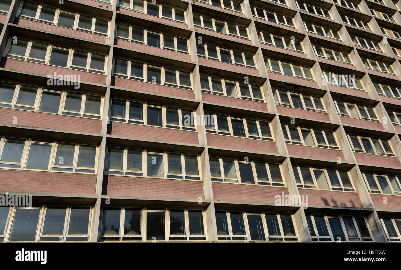 Disused office block in UK city Stock Photo - Alamy