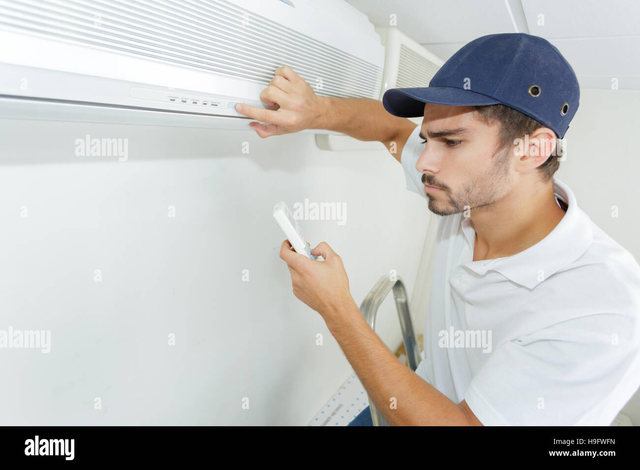 Ac installation hi-res stock photography and images - Alamy