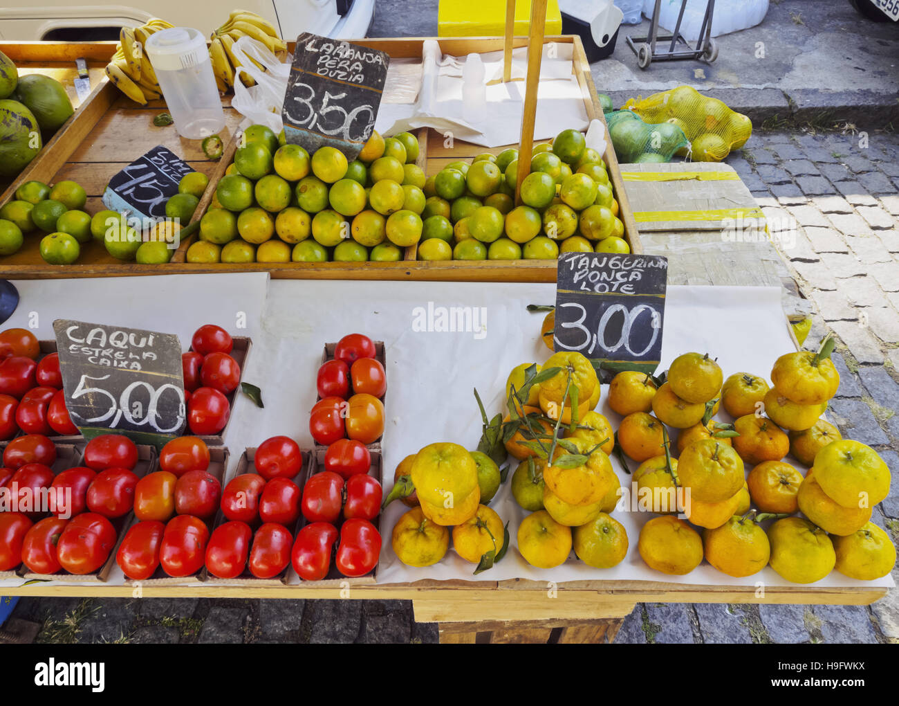 Fruit market rio de janeiro hi-res stock photography and images - Alamy