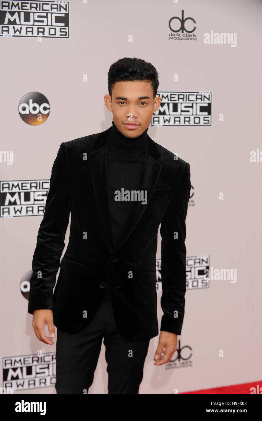 Roshon Fegan arrives at the 2016 American Music Awards at Microsoft ...