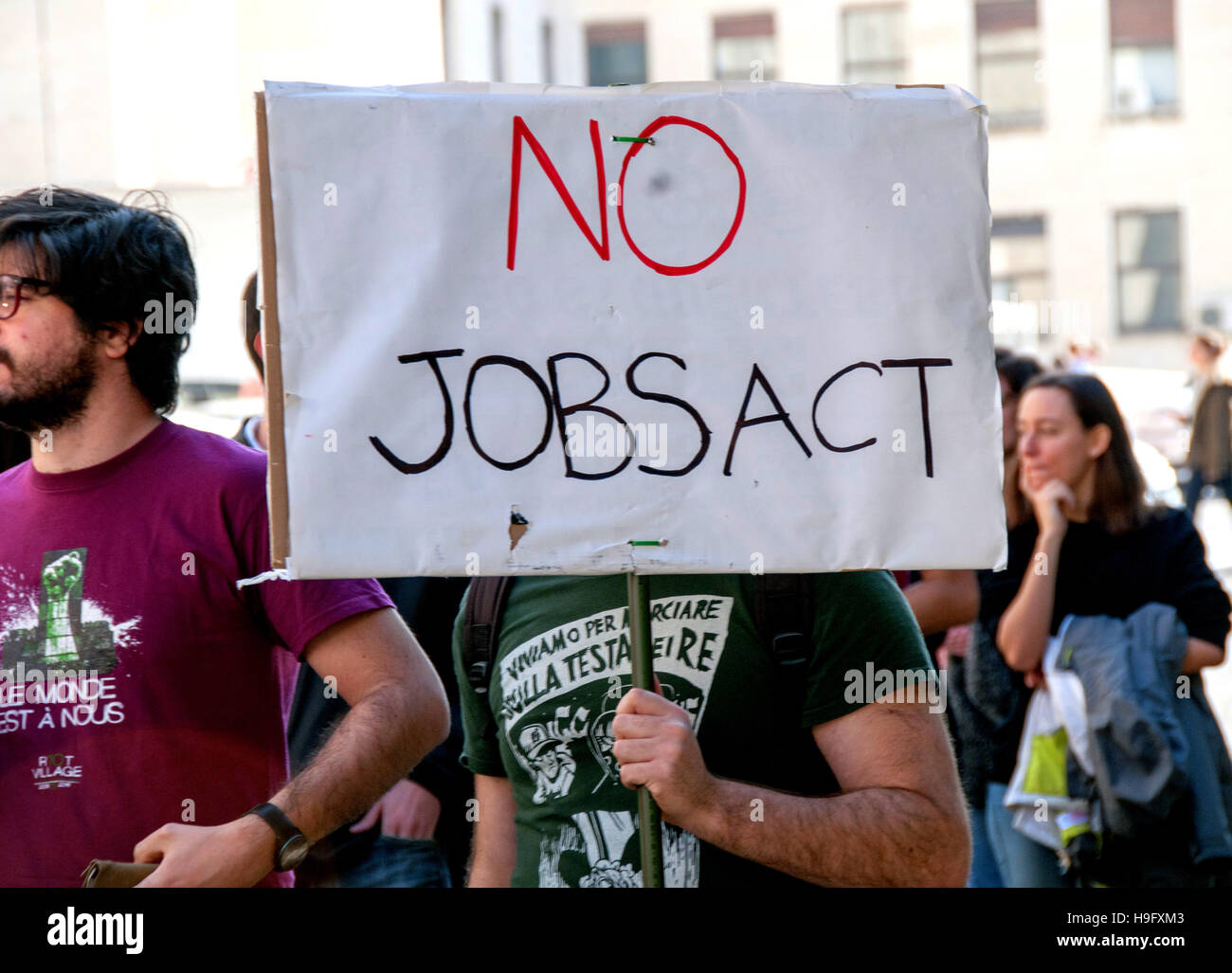 Rome, Italy. 22nd Nov, 2016. Manifestation of students and roman female ...