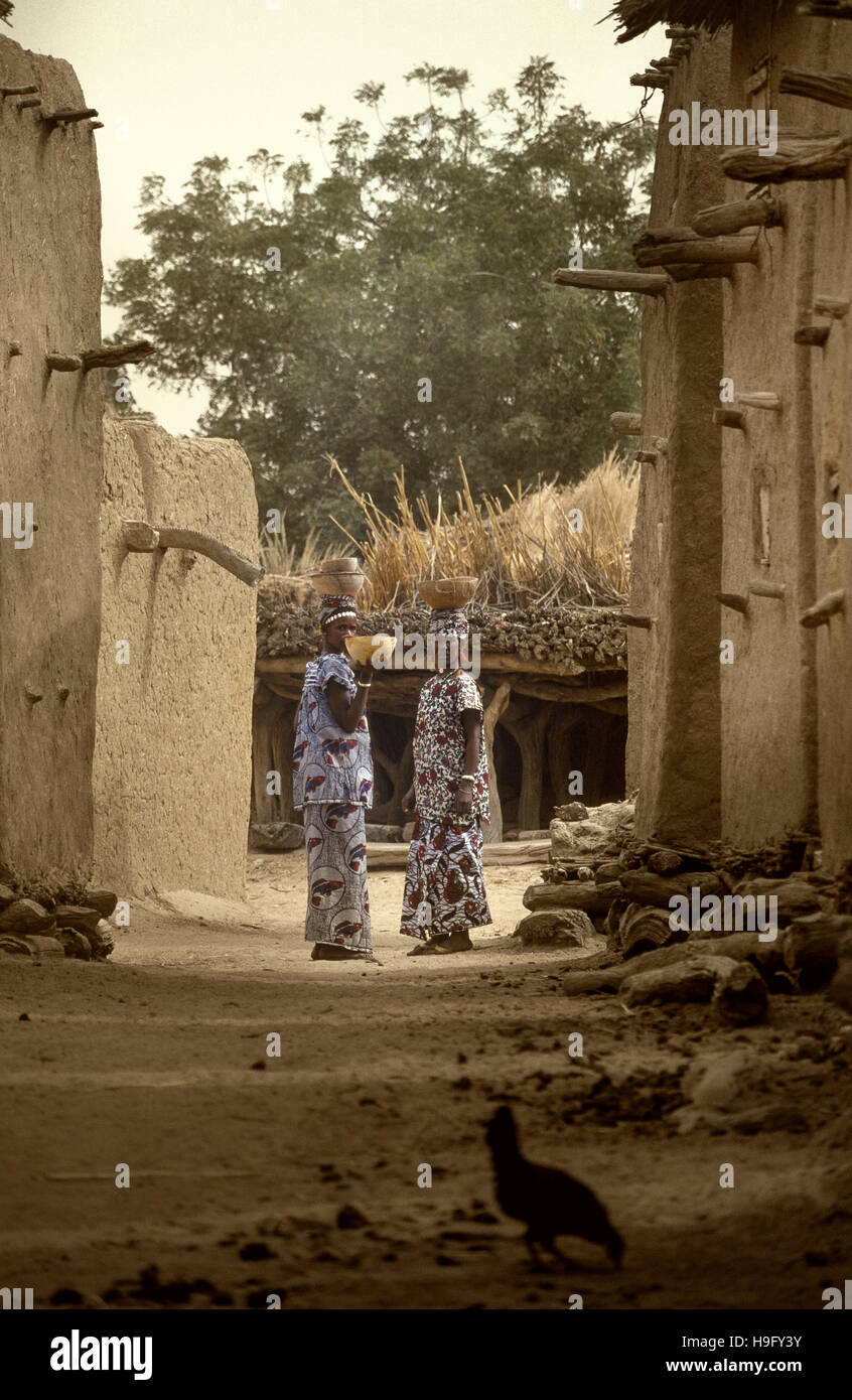 Toguna hi-res stock photography and images - Alamy