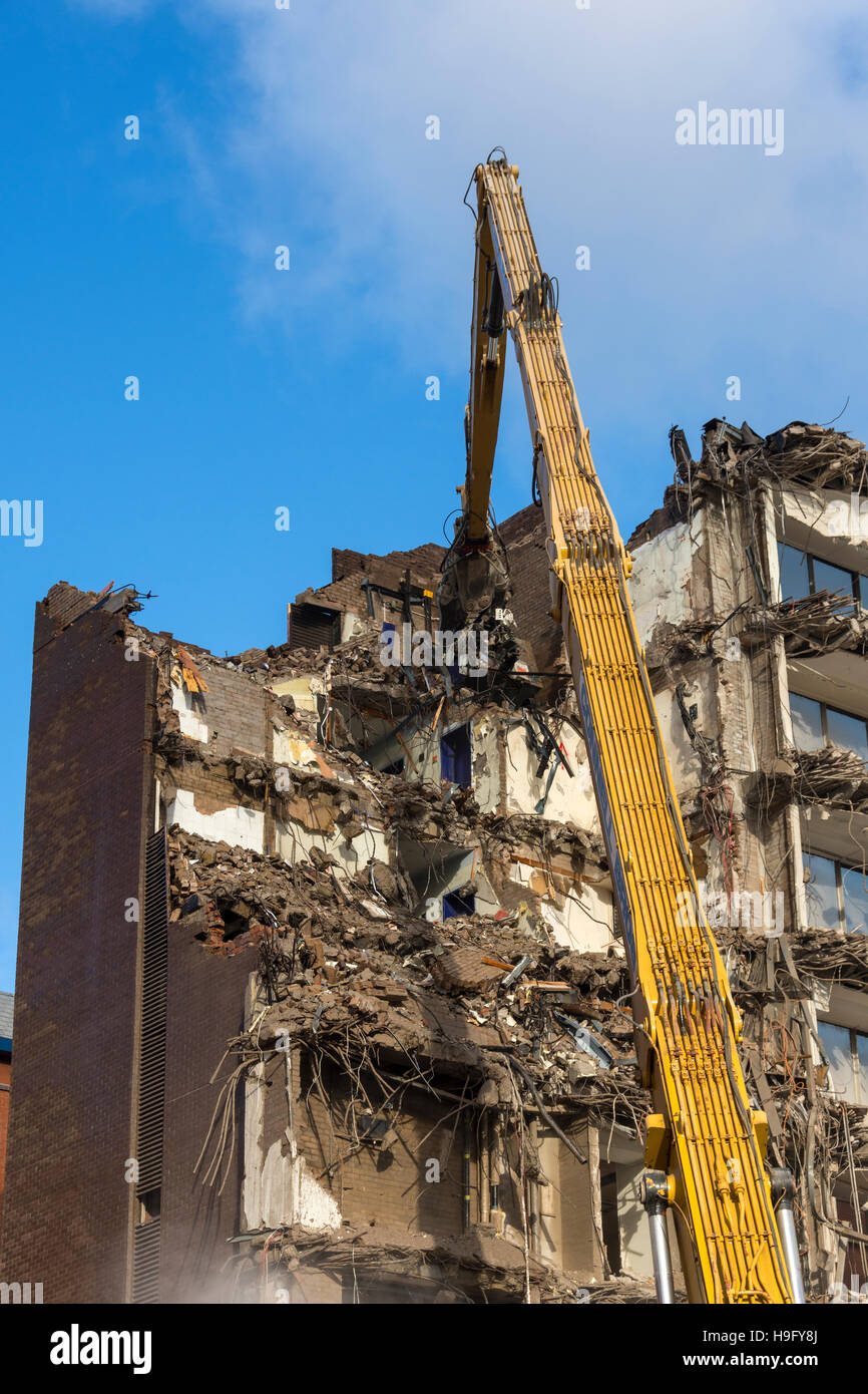Demolition manchester hi-res stock photography and images - Alamy