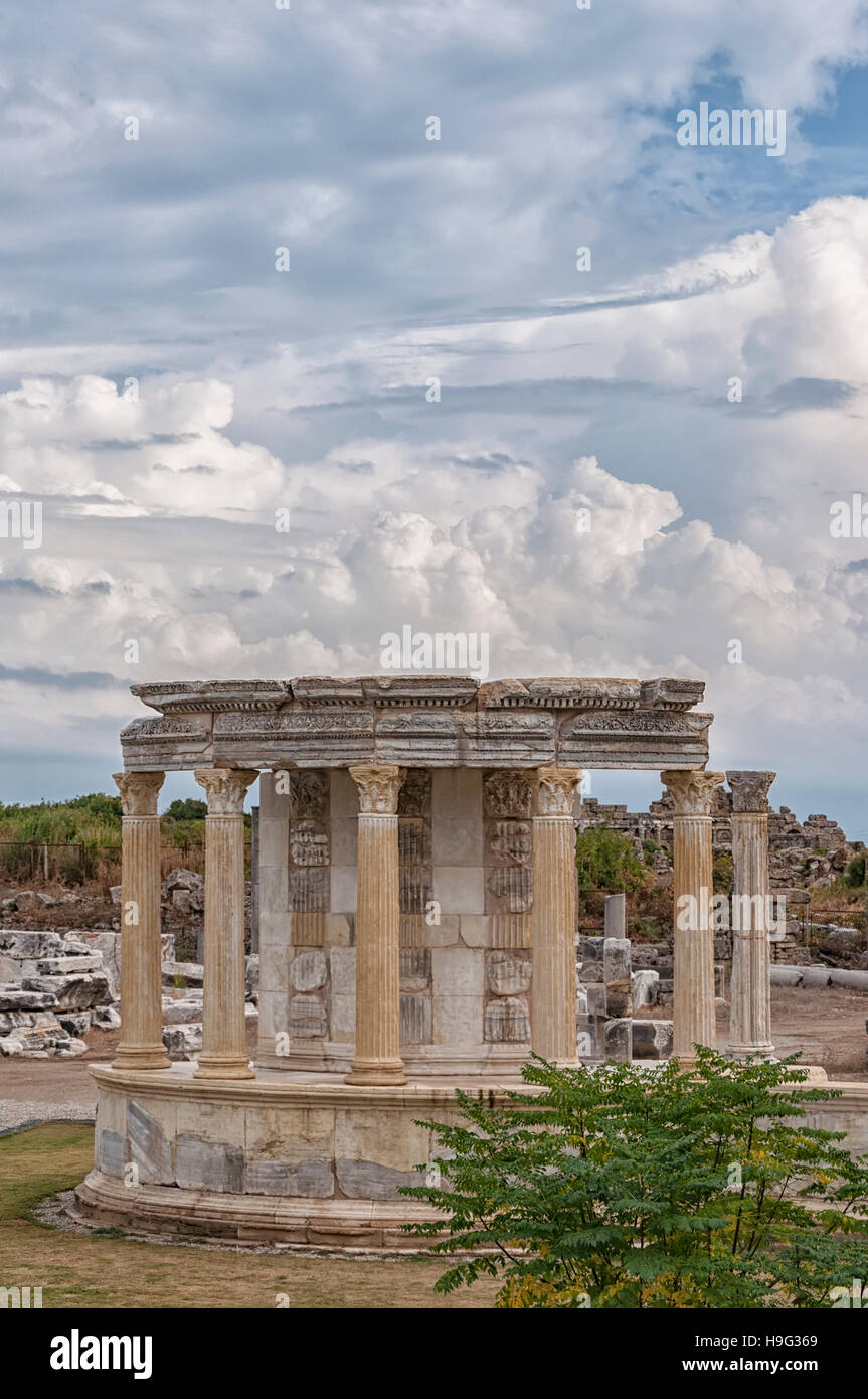 Ancient temple of tyche hi-res stock photography and images - Alamy