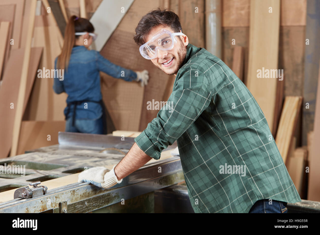 Man carpenter hi-res stock photography and images - Alamy