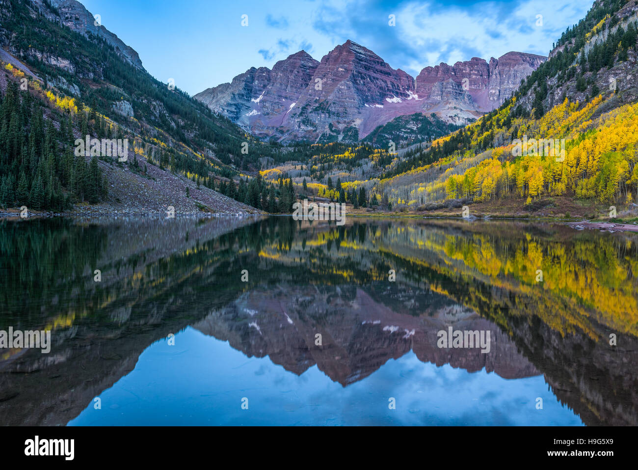 Maroon Bells are the mountain peaks in the White National Forest in ...