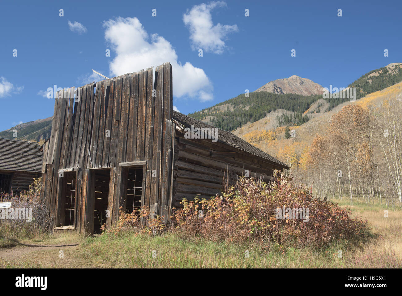 Abandoned wooden building in the old mining town of Ashcroft, Colorado ...