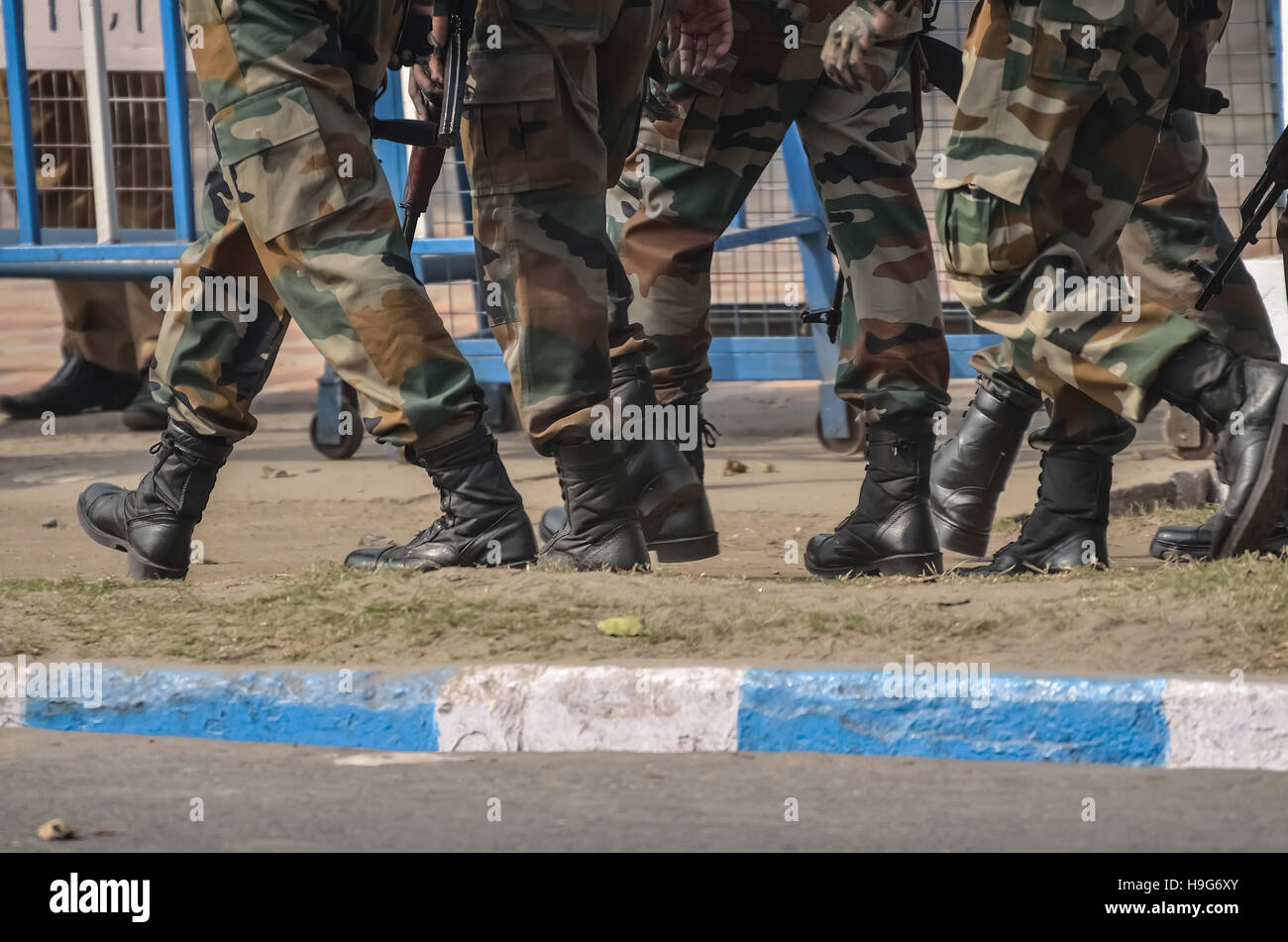 Commando staff hi-res stock photography and images - Alamy