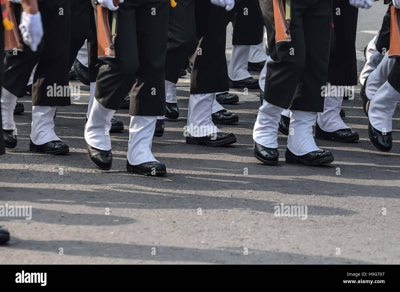 Soldiers Marching In An Army Parade Stock Photo - Alamy