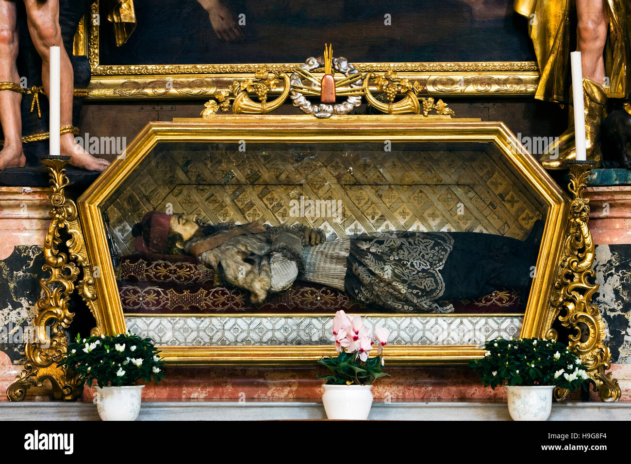 Coffin church christian hi-res stock photography and images - Alamy
