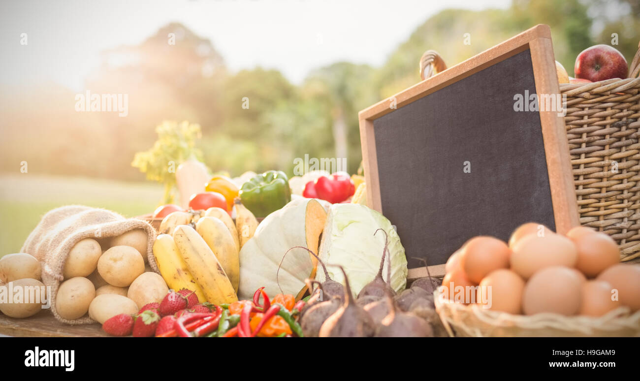 Food sale table hi-res stock photography and images - Alamy