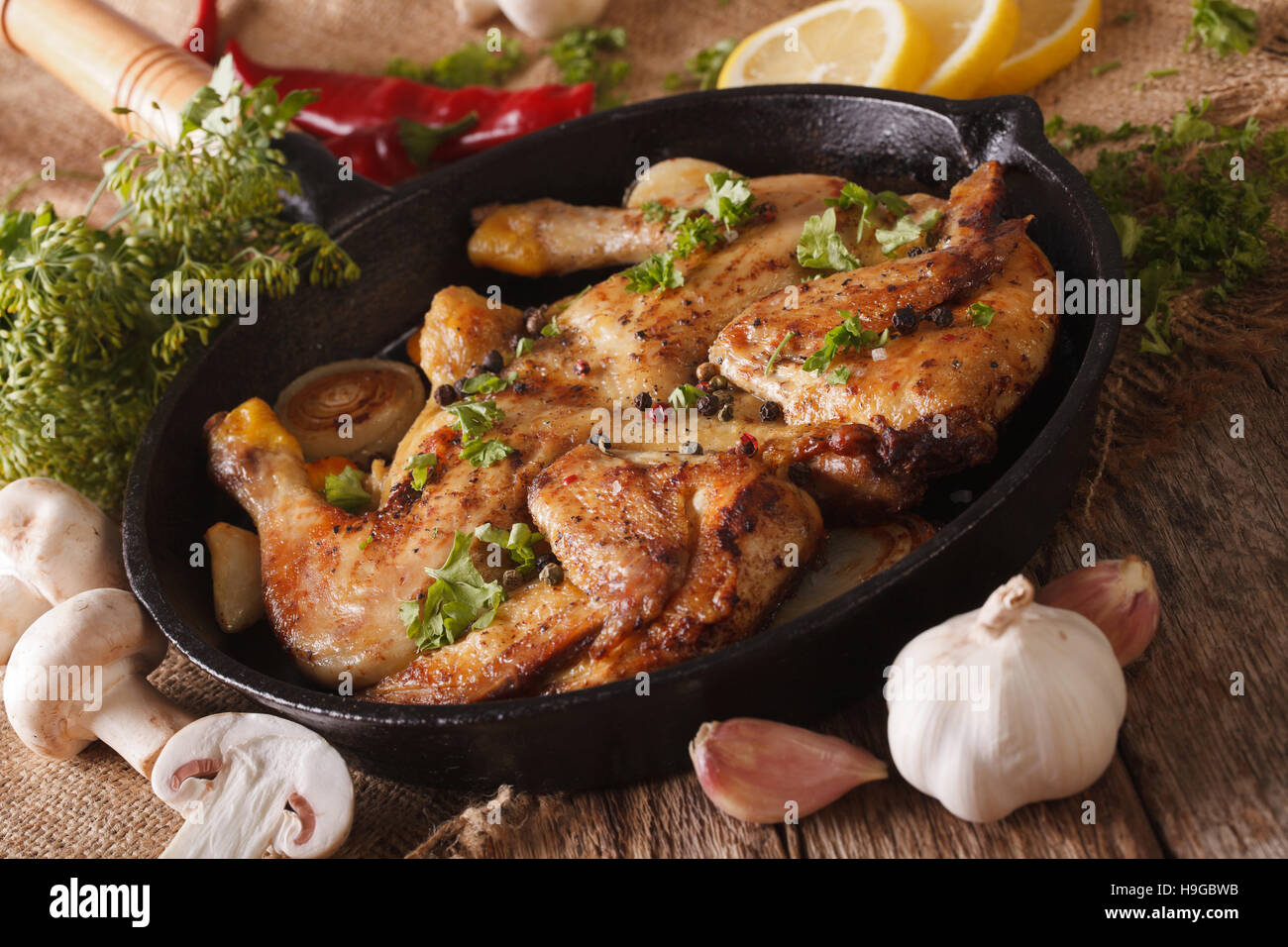 Chicken tabaka hi-res stock photography and images - Alamy