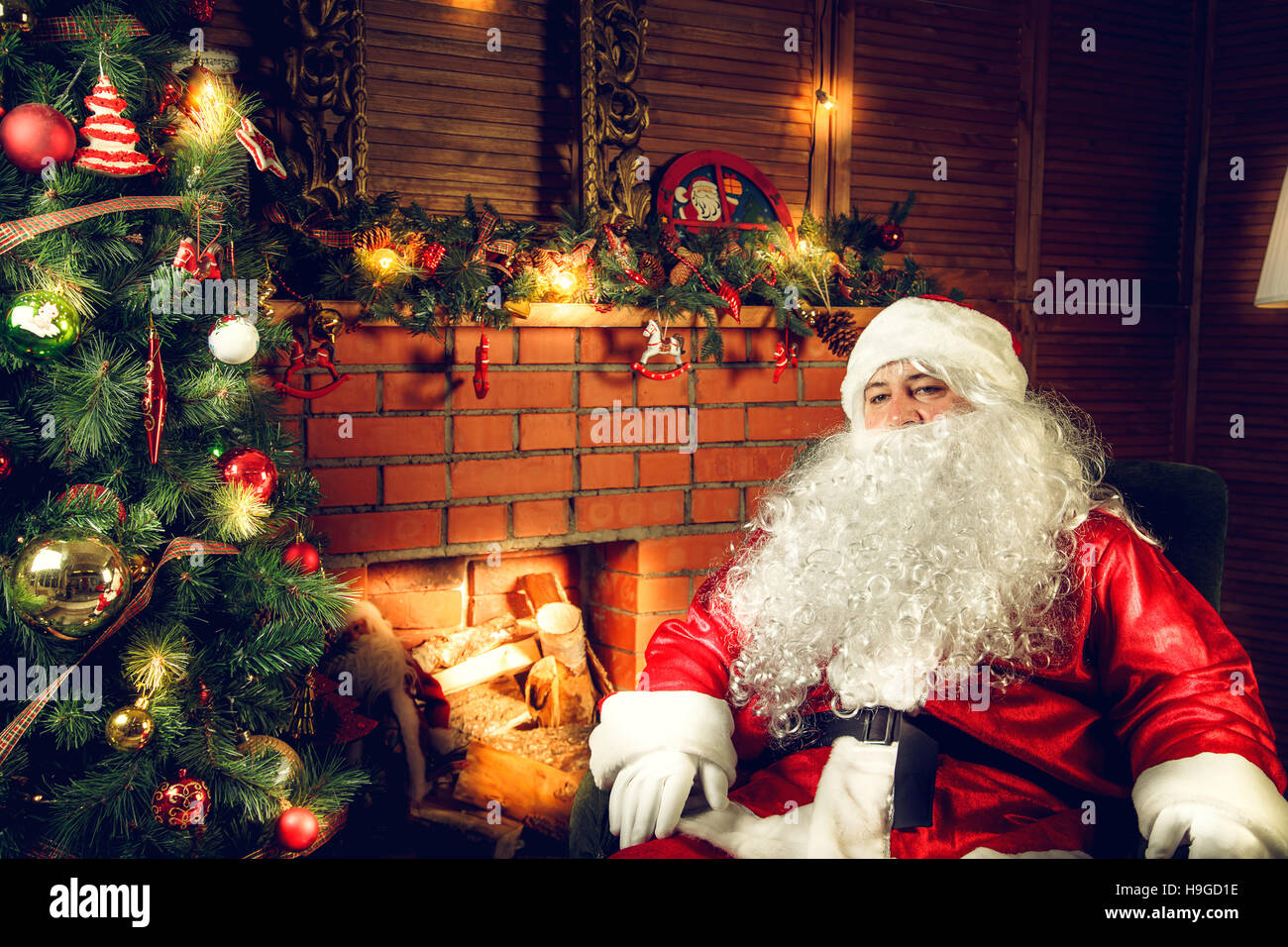 Real santa claus hi-res stock photography and images - Alamy