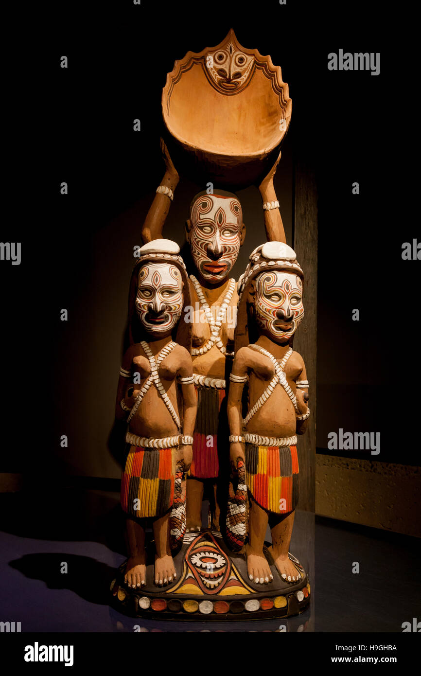 Indigenous cultural display hi-res stock photography and images - Alamy