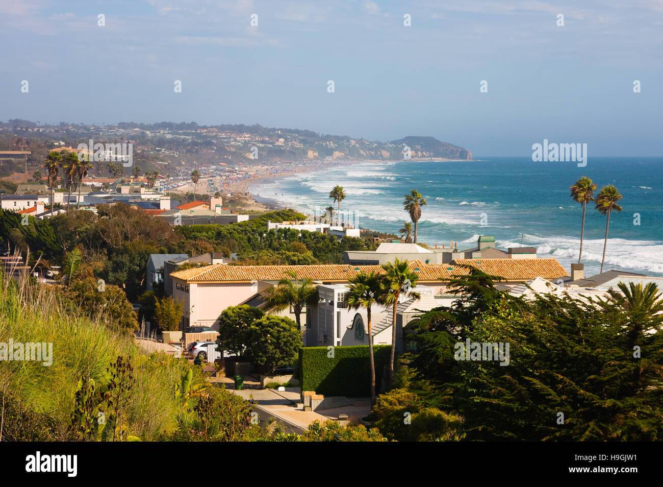 Malibu beach and mansions hi-res stock photography and images - Alamy