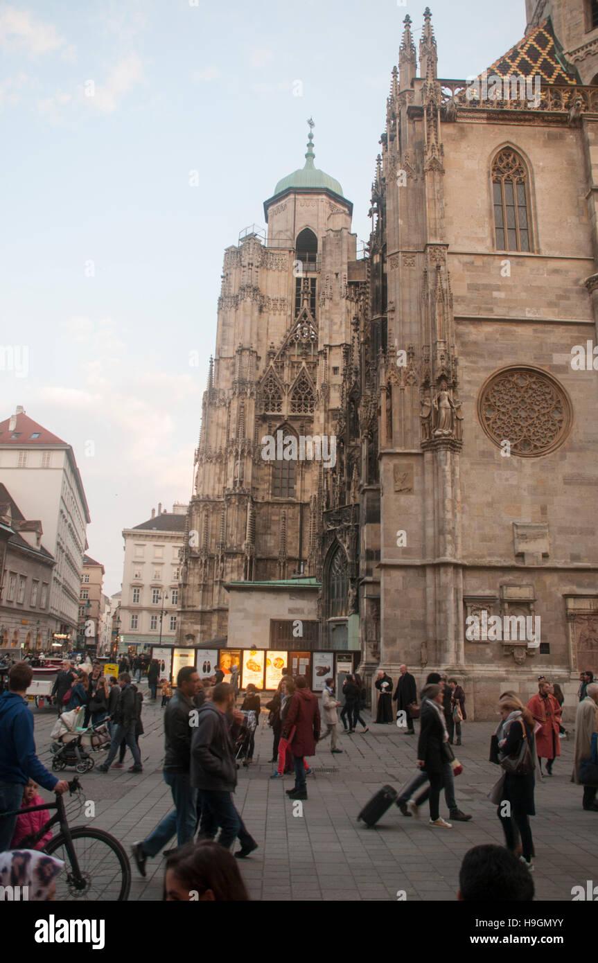 The Stephansdom (St. Stephen's Cathedral) at Stephansplatz, Vienna ...