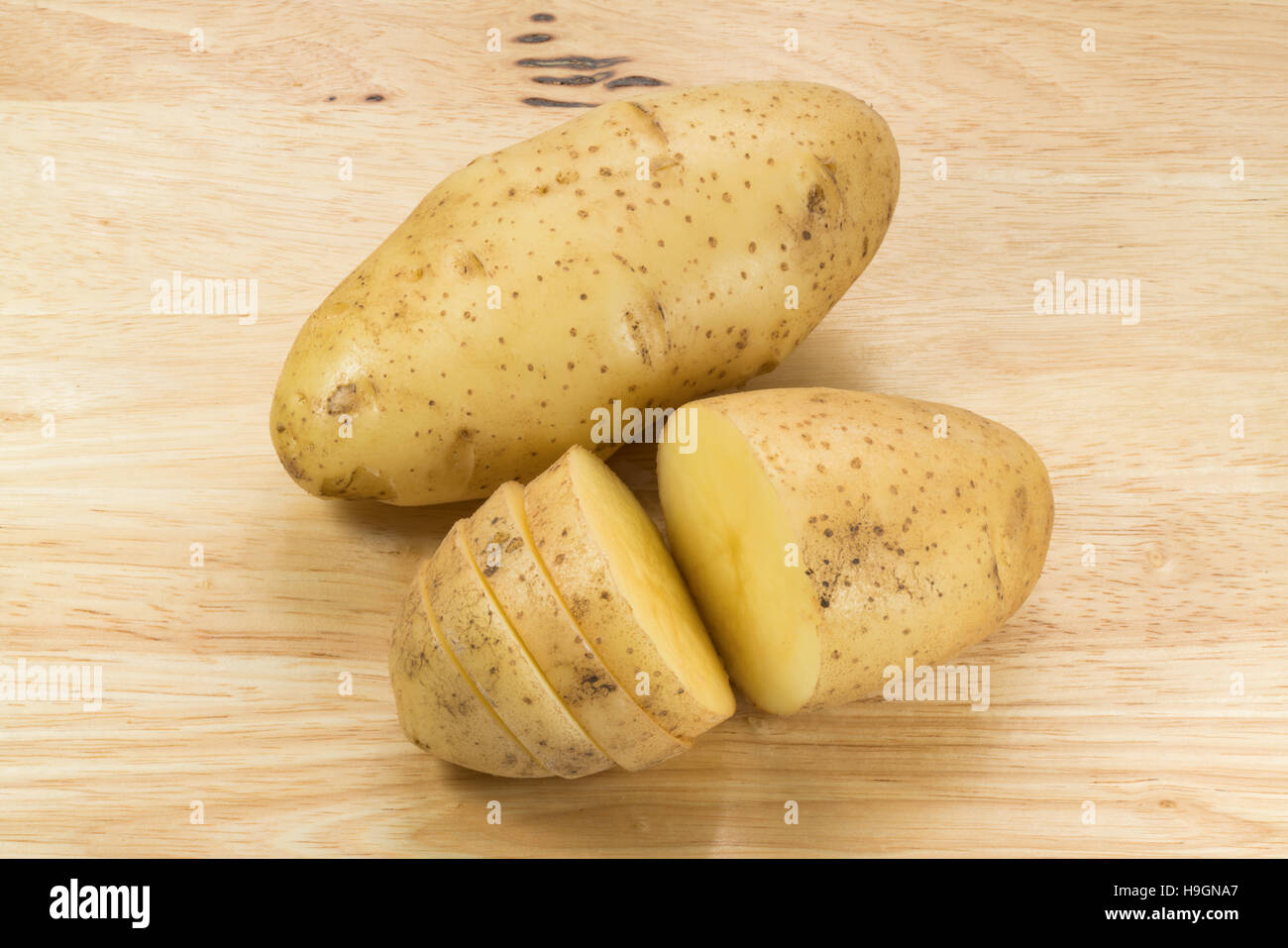 Fresh potatoes background hi-res stock photography and images - Alamy