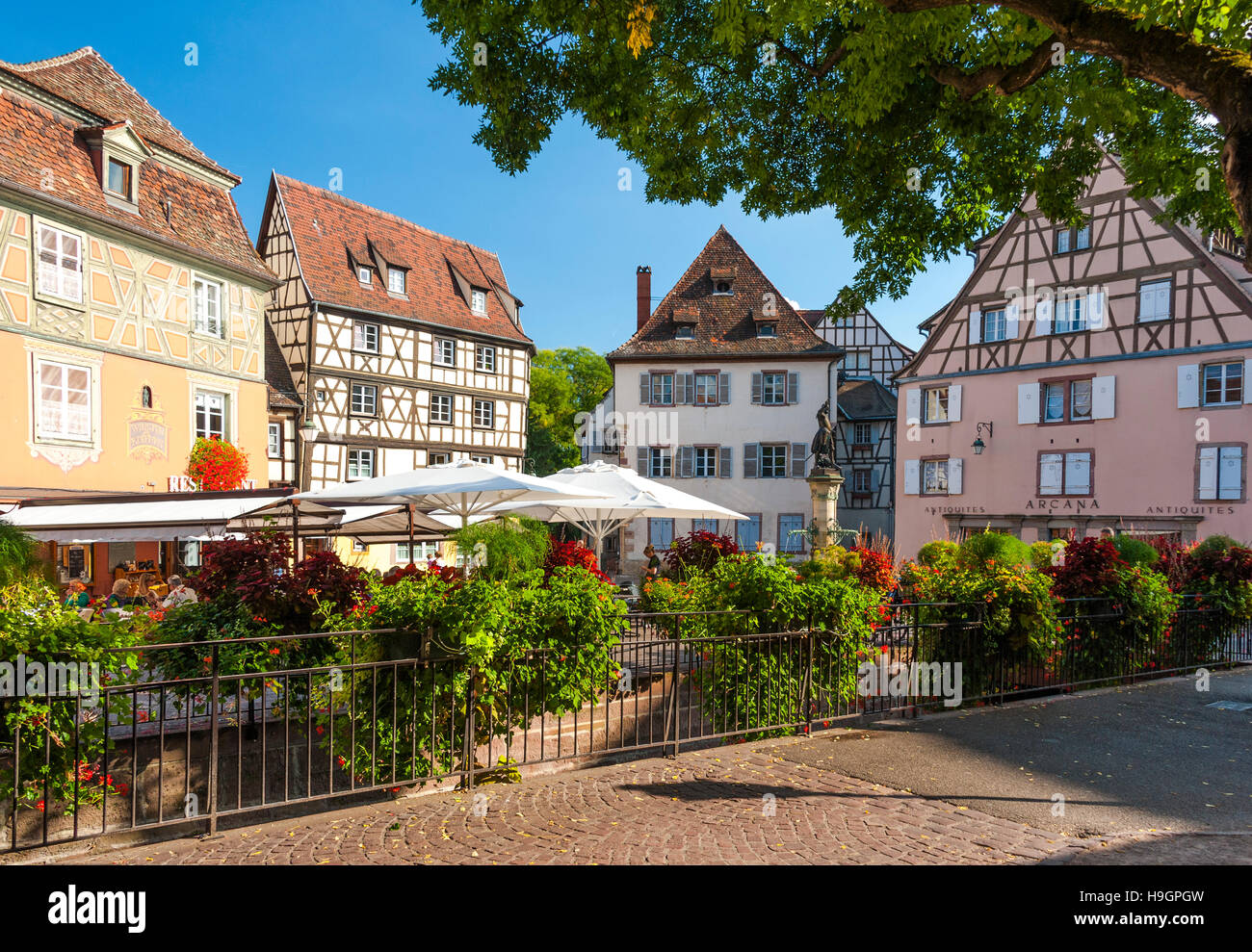 Colmar, scenic picturesque town, at the scenic route of Vine Alsatian ...