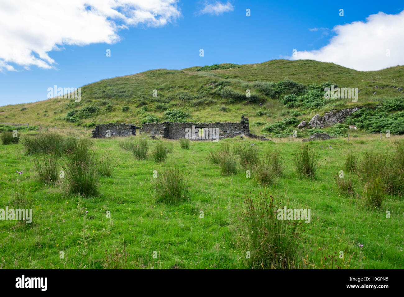 Slate building on Luing Stock Photo - Alamy
