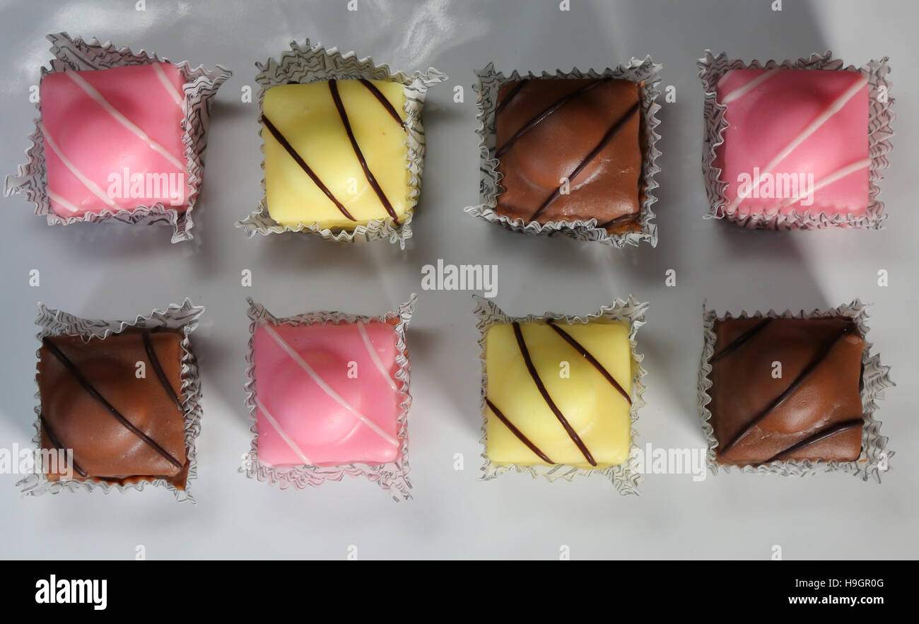 Mr Kipling Fondant Fancies Stock Photo - Alamy