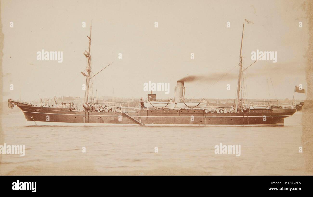 Mackay bennett iceberg hi-res stock photography and images - Alamy