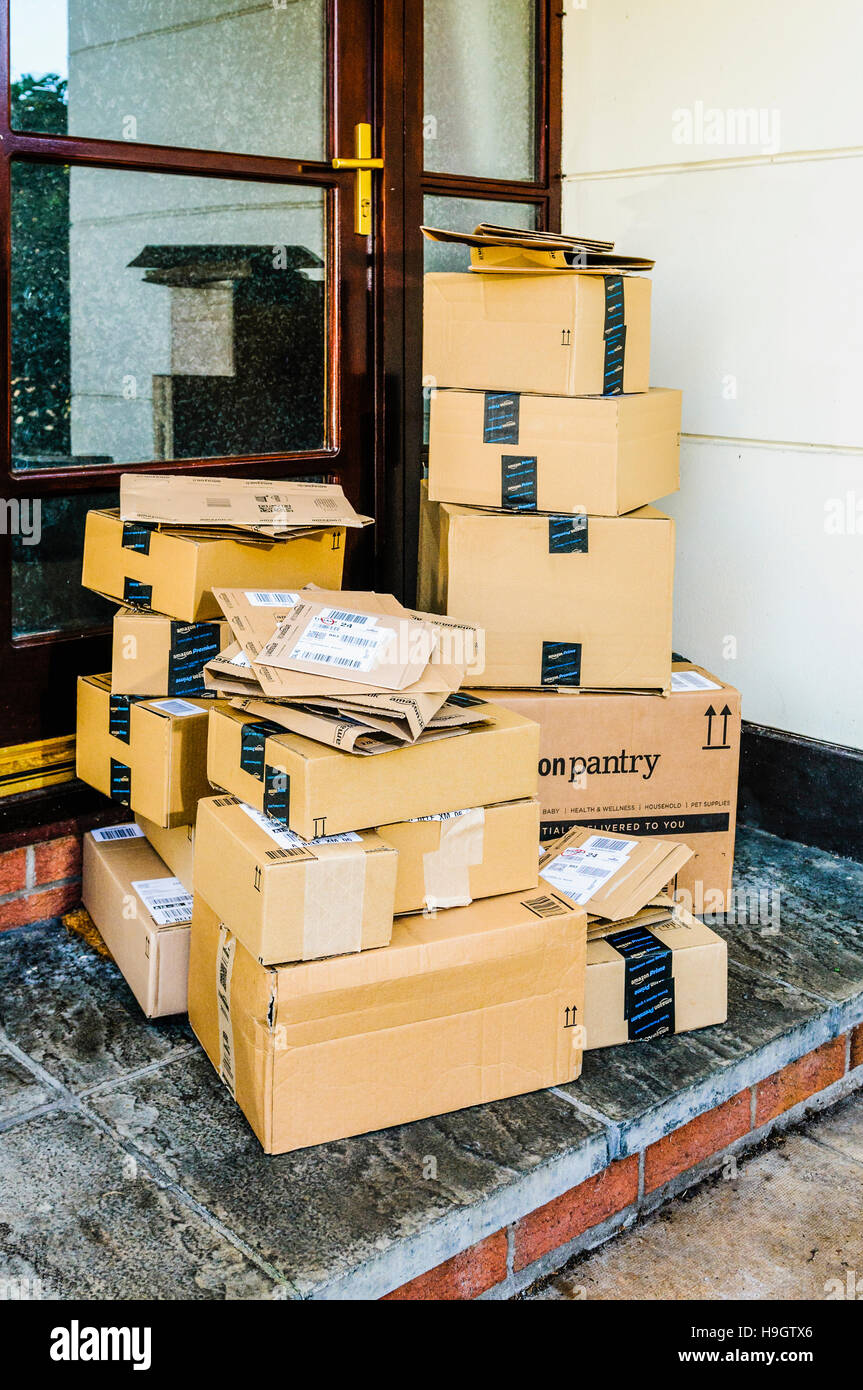 Amazon com boxes High Resolution Stock Photography and Images - Alamy