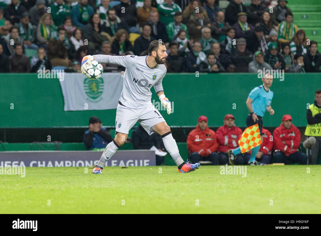Lisbon, Portugal. 22nd Nov, 2016. Sporting's goalkeeper from Portugal ...