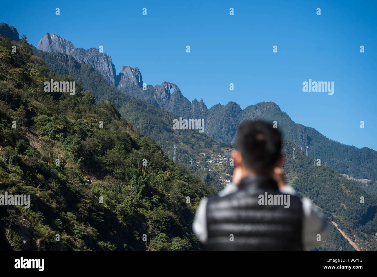 Nujiang, China's Yunnan Province. 22nd Nov, 2016. A visitor takes ...