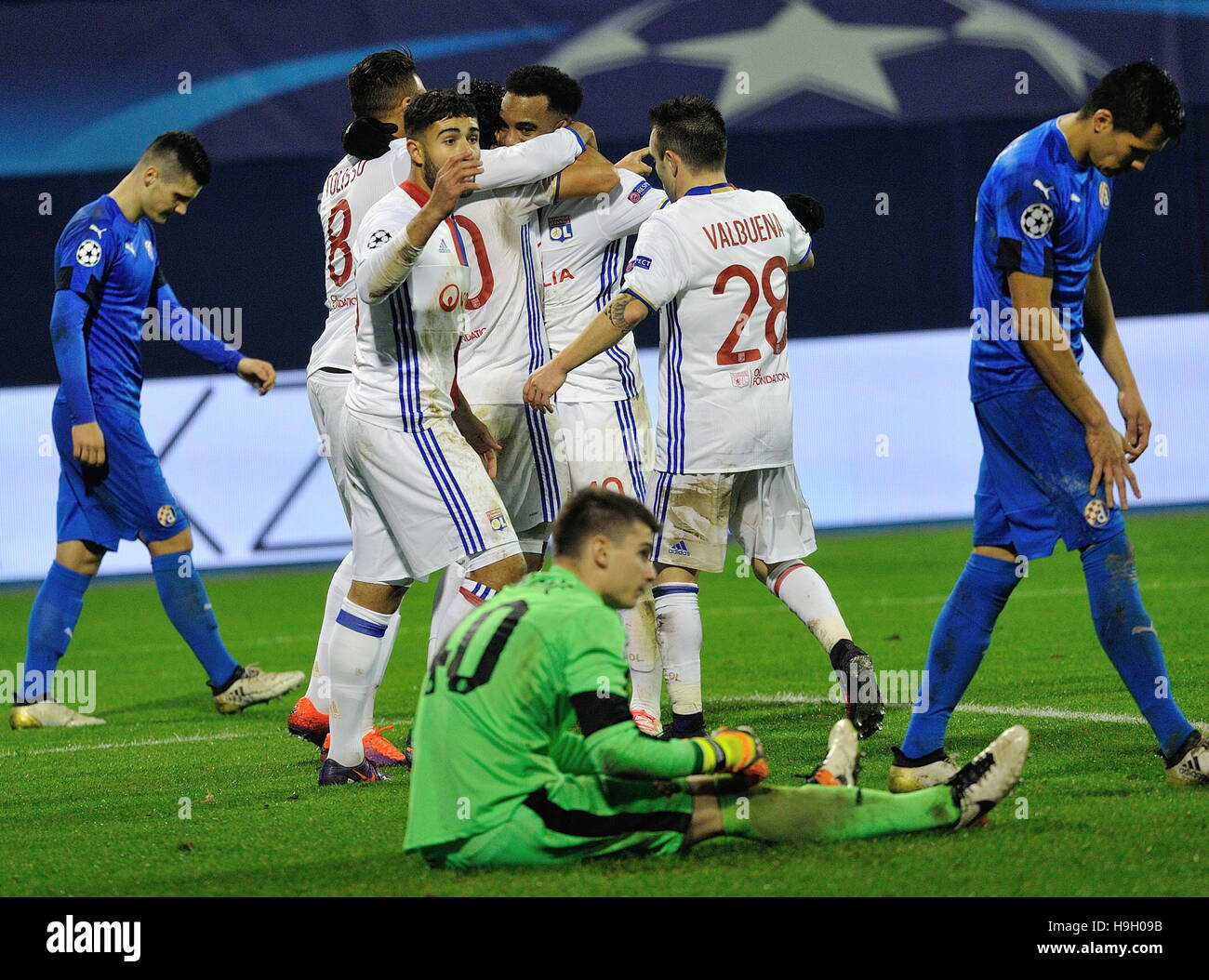 Zagreb, Croatia. 22nd Nov, 2016. Players of Olympique Lyon celebrate ...
