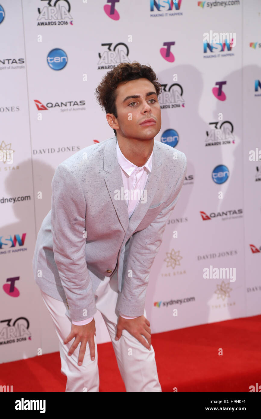 Sydney, Australia. 23rd November 2016. Kurt Coleman arrives on the red ...