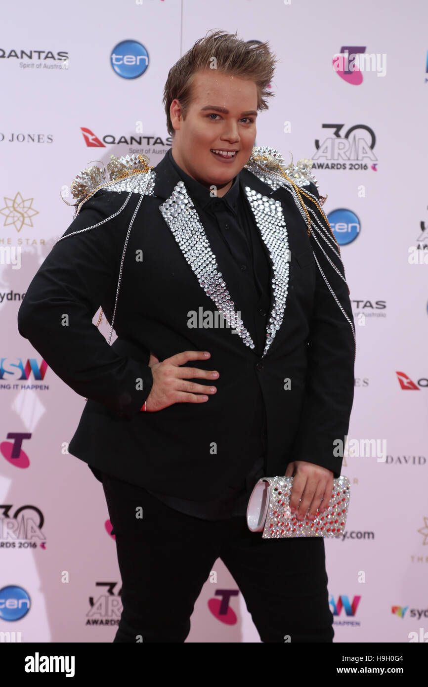 Sydney, Australia. 23 November 2016. Alright Hey arrives on the red ...