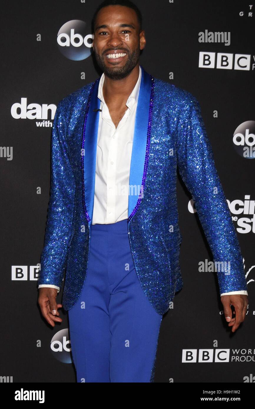 Los Angeles, CA, USA. 22nd Nov, 2016. Calvin Johnson at arrivals for ...