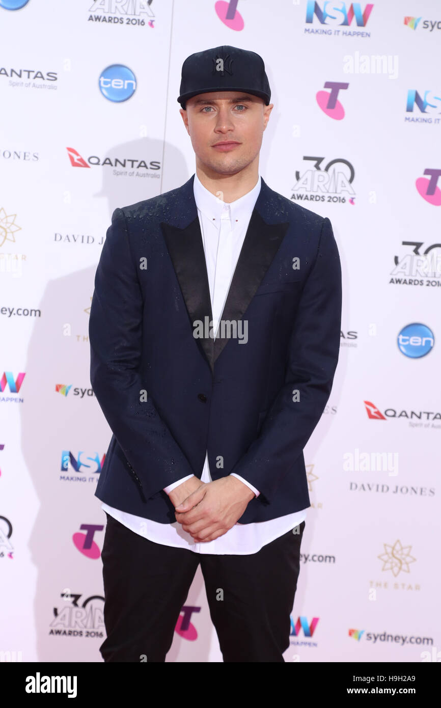 Sydney, Australia. 23 November 2016. Illy arrives on the red carpet for ...