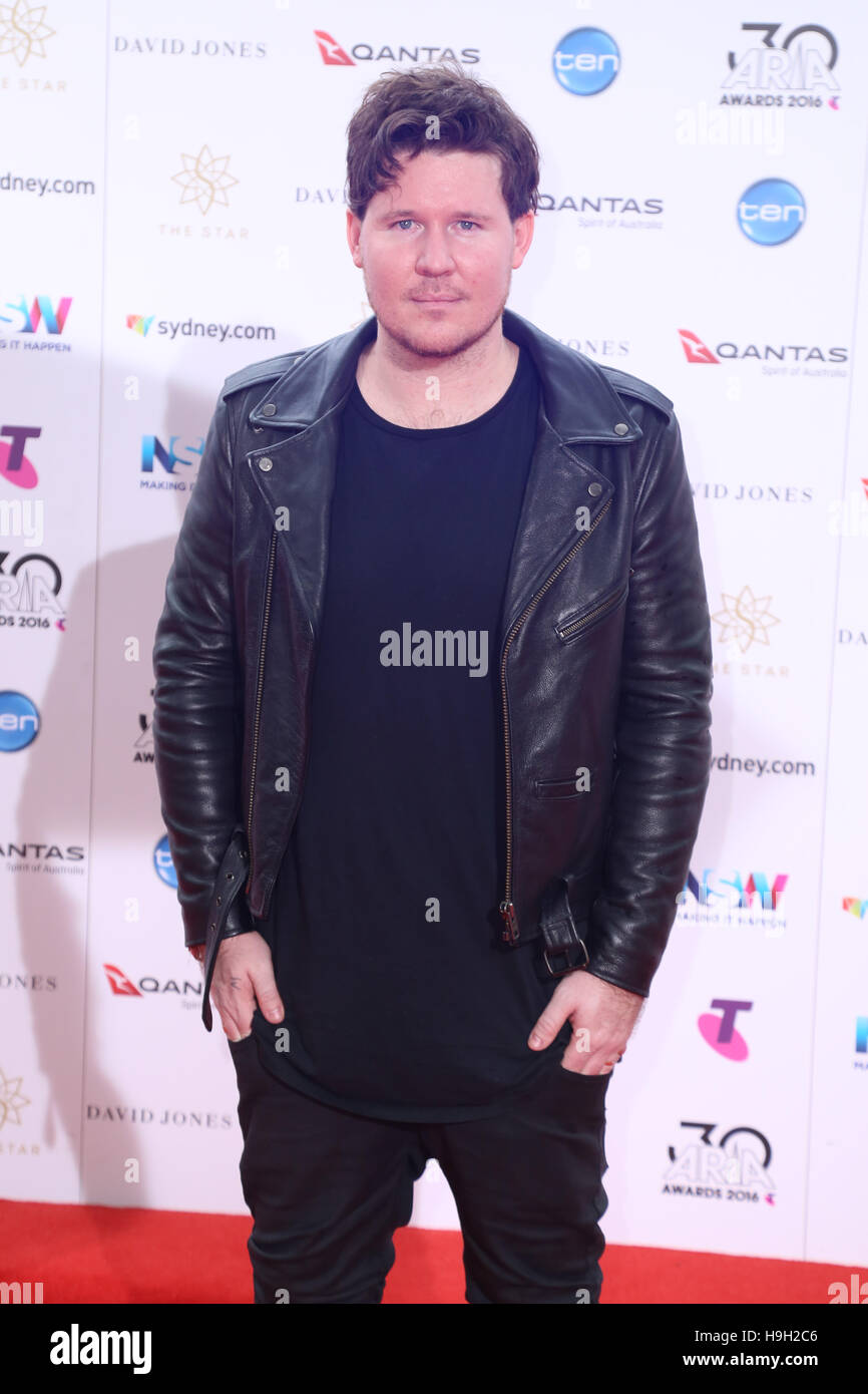 Sydney, Australia. 23 November 2016. Jarryd James arrives on the red ...