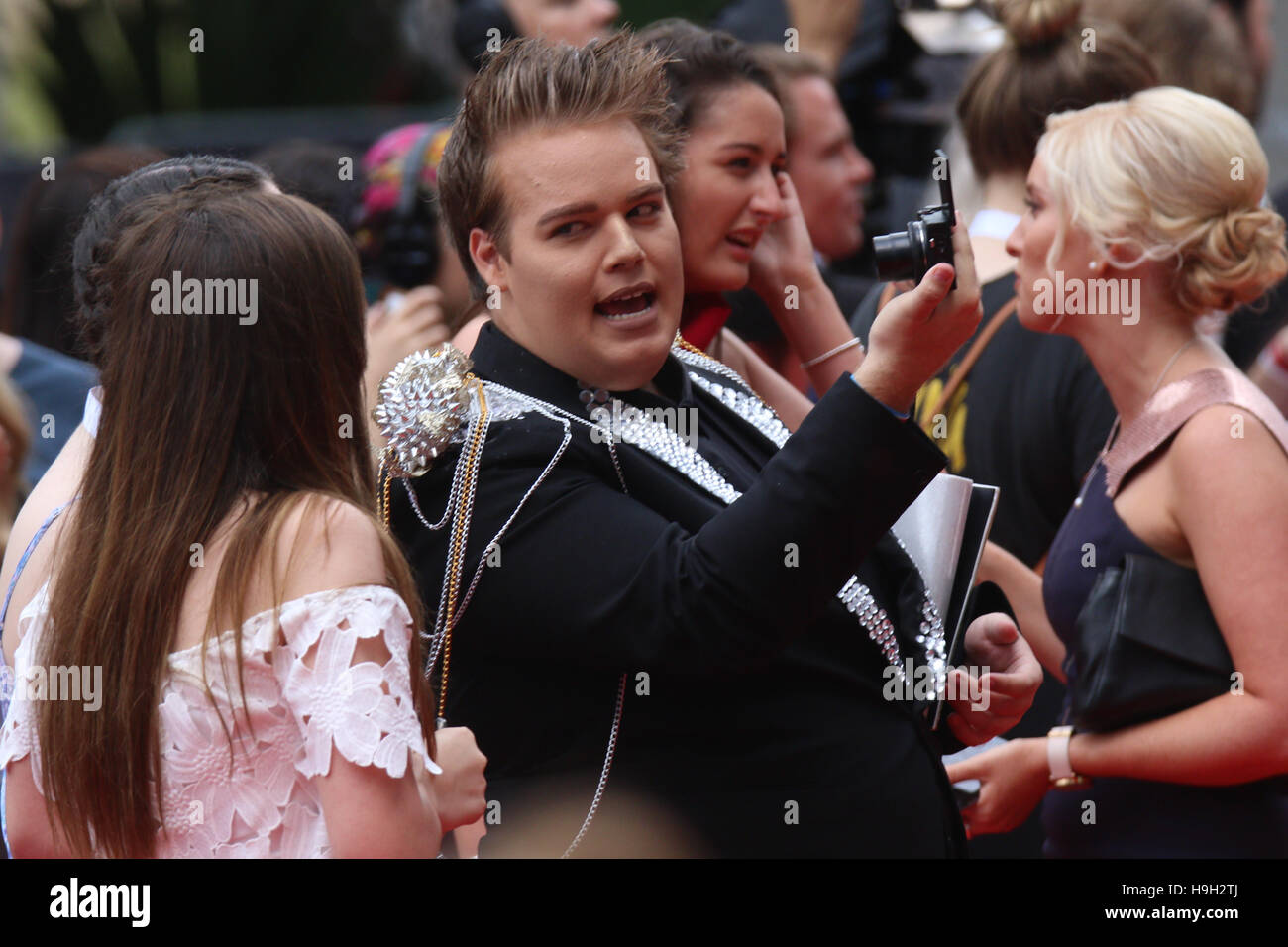 Sydney, Australia. 23 November 2016. Alright Hey arrives on the red ...