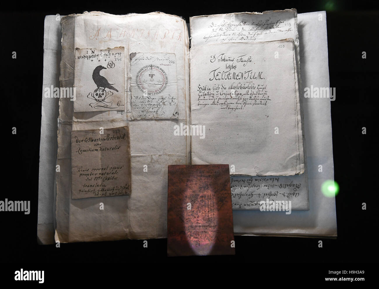 The colored manuscript "Faust's Testament", full of cabbalistic forms ...