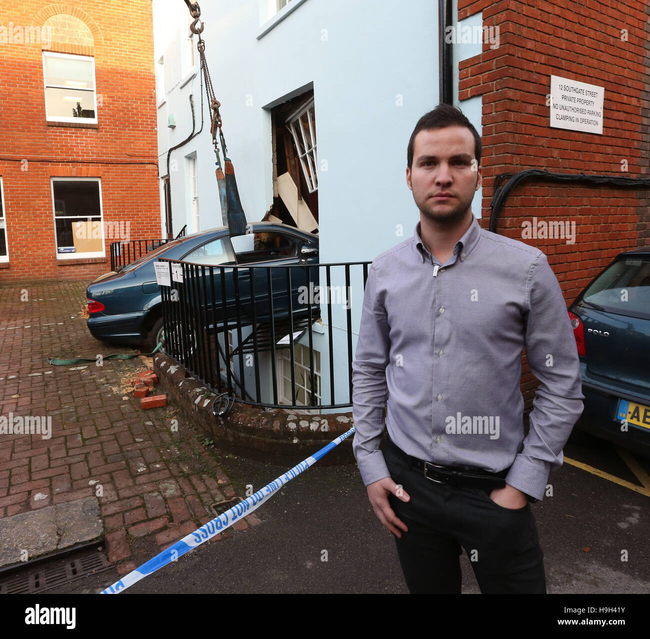 Emergency ambulance fire police chaos hi-res stock photography and ...
