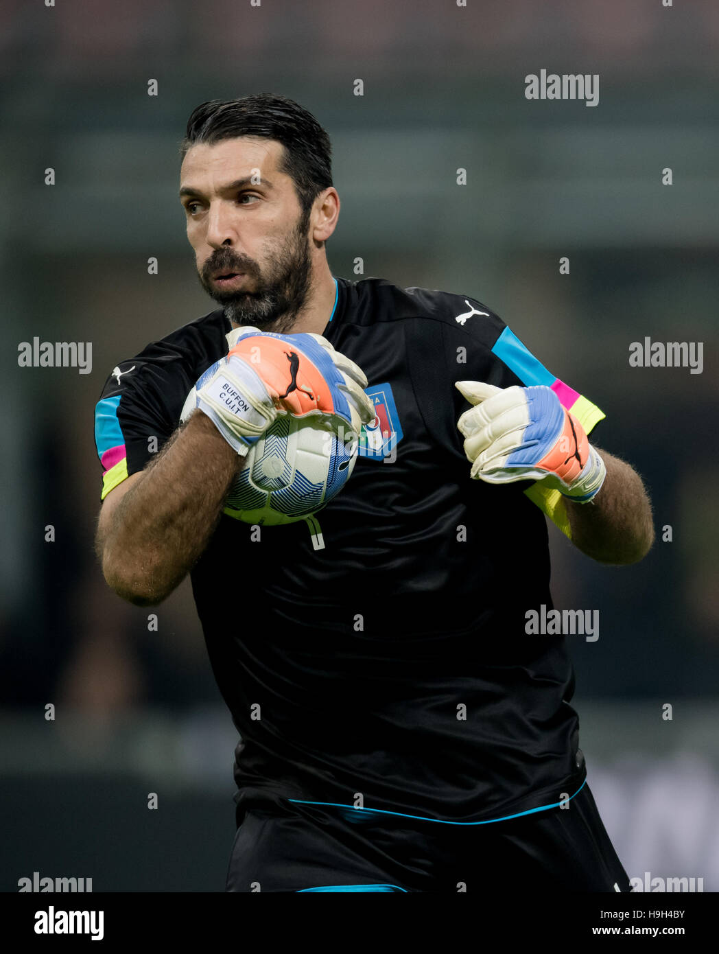 Milan, Italy. 15th Nov, 2016. Italy's goalkeeper Gianluigi Buffon ...