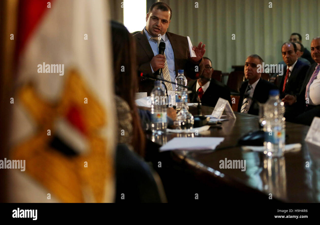 Cairo, Egypt. 23rd Nov, 2016. Palestinian and Egyptian Journalists ...