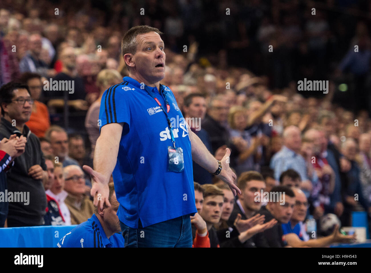 Kiel's headcoach Alfred Gislason gestures helplessly towards the ...